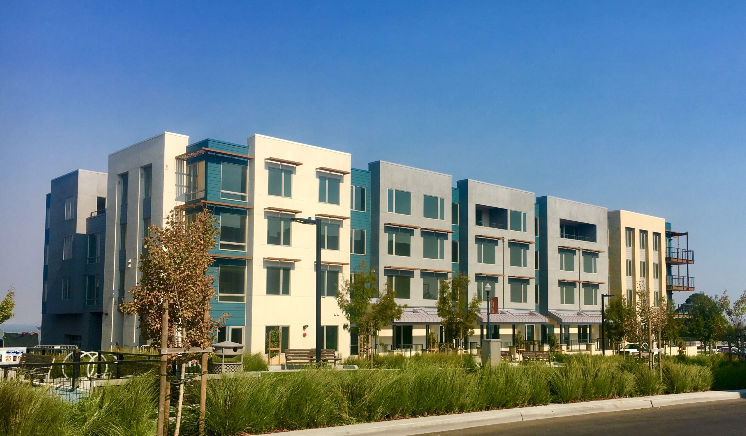 Building 3 at Monarch down to its final homes at The SF Shipyard ...